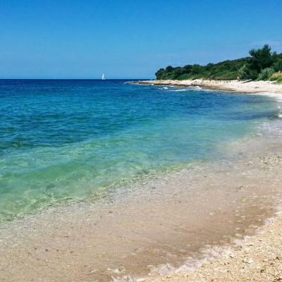 Castelan beach 🏖️ Istria, Hırvatistan - detaylı özellikler, harita ...